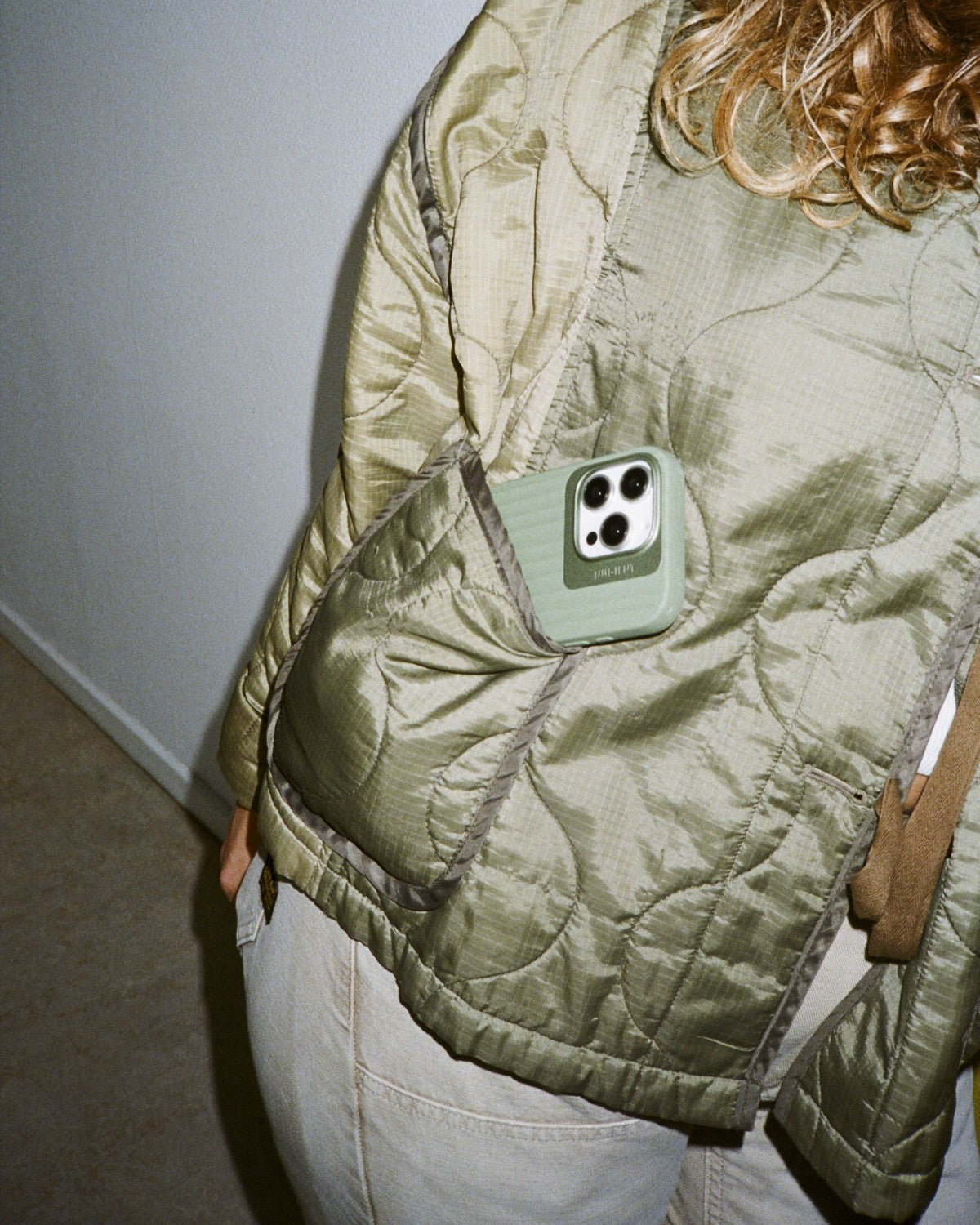 Bold Case - Olive Green - iPhone 15 – NUDIENT